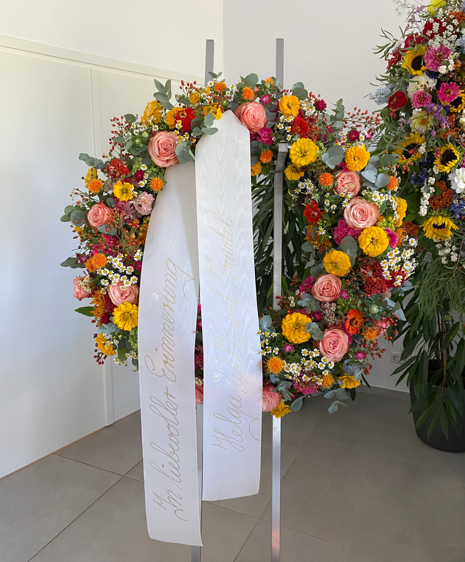 trauer & gedenken – Blumen Schönmann