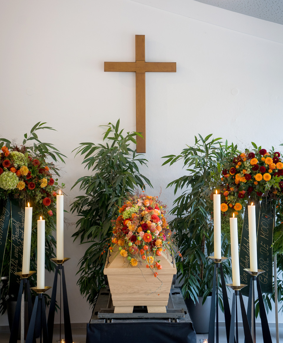 trauer & gedenken – Blumen Schönmann